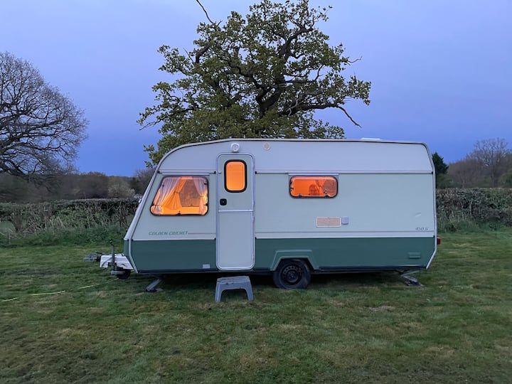 Glamping In 80s Retro Caravan, Hever - Sevenoaks