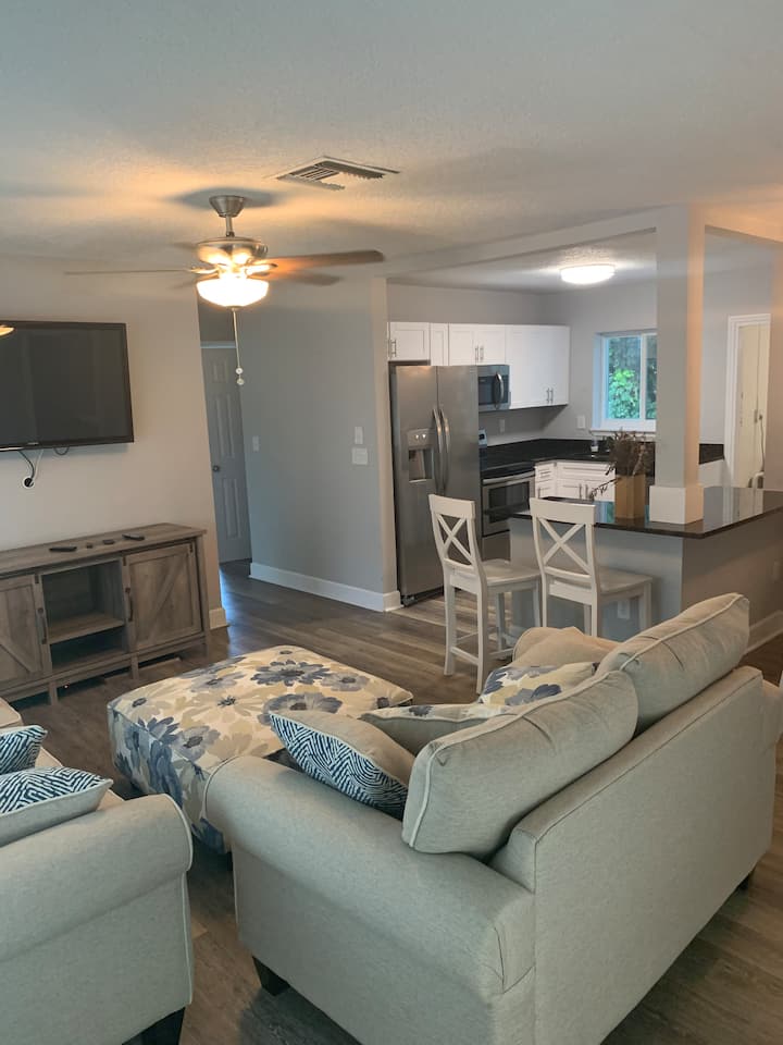 Pompano House - Pompano Beach, FL