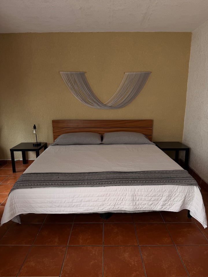 Casa En Tlaquepaque Centro | 5 Recámaras - Guadalajara