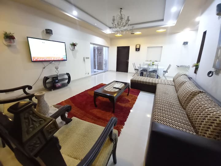 1 Kanal Upper Portion, 1st Floor - Lahore