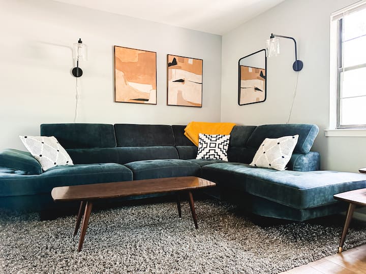 Modern Millie: Near Airport, Concerts, & Food - Huntsville, AL