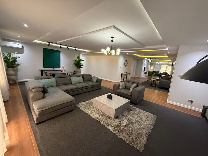 Amazing 3-bed/pool & Gym In Oniru, Vi, Lekki - Lagos