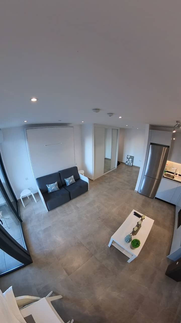 Studio Apartment With Balcony - Gibraltar