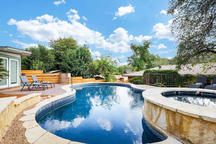 Heated Swimming Pool & Hot Tub 7 Bed Central Home - サン・アントニオ, TX