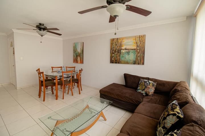 Encuentras De Todo Caminando - Panama City