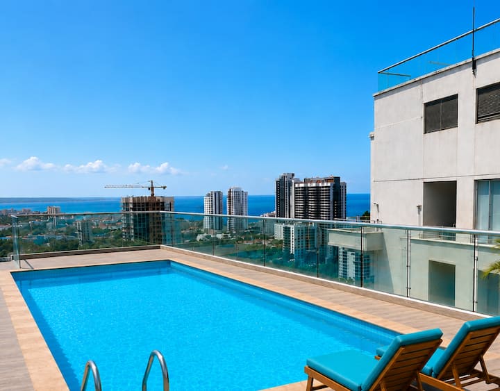 Panoramic Charm: Near Marbella Beach & City Center - Cartagena
