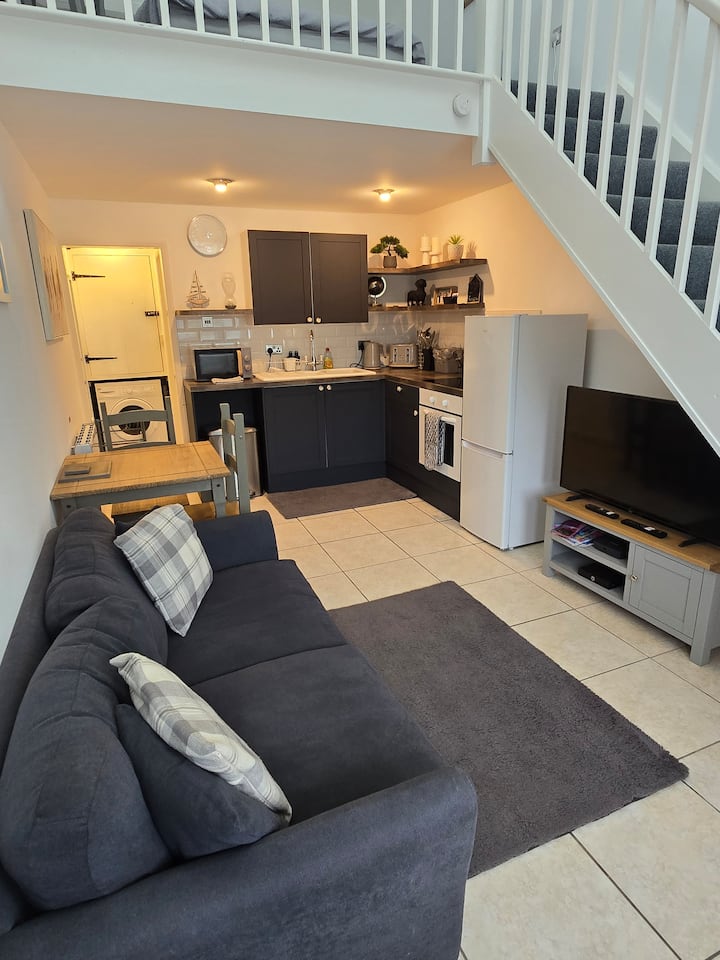 Cosy Moat House Cottage No.6 - Pembrokeshire