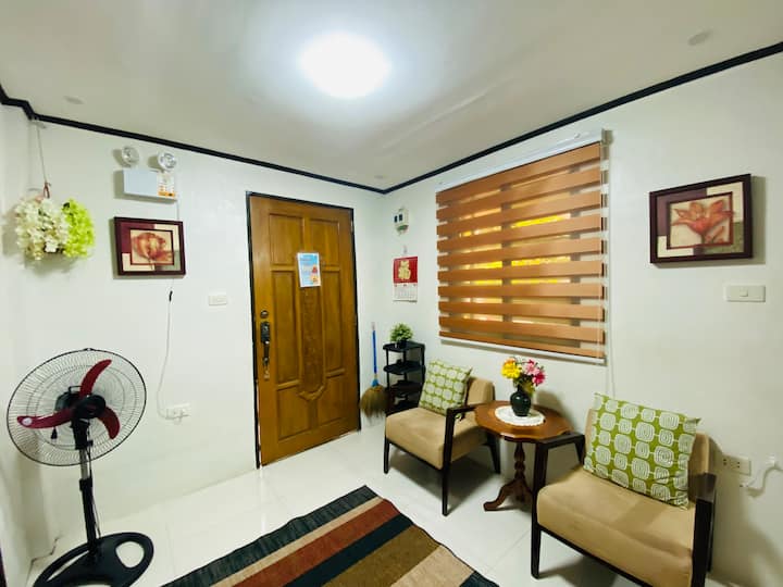 Rosie Staycation - Biñan