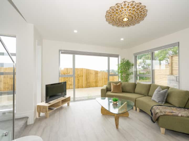 Entire Townhouse /City/airport Proximity - Auckland