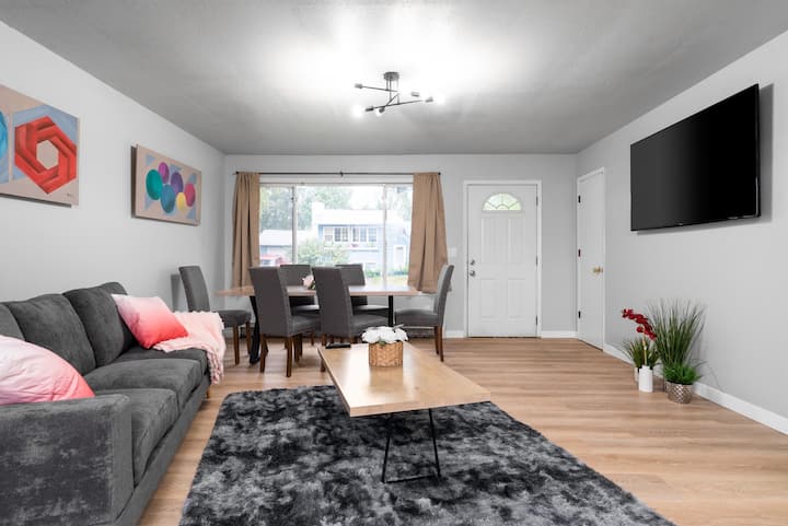 Umed: 3 Bedroom/ 1 Bathroom - Anchorage, AK