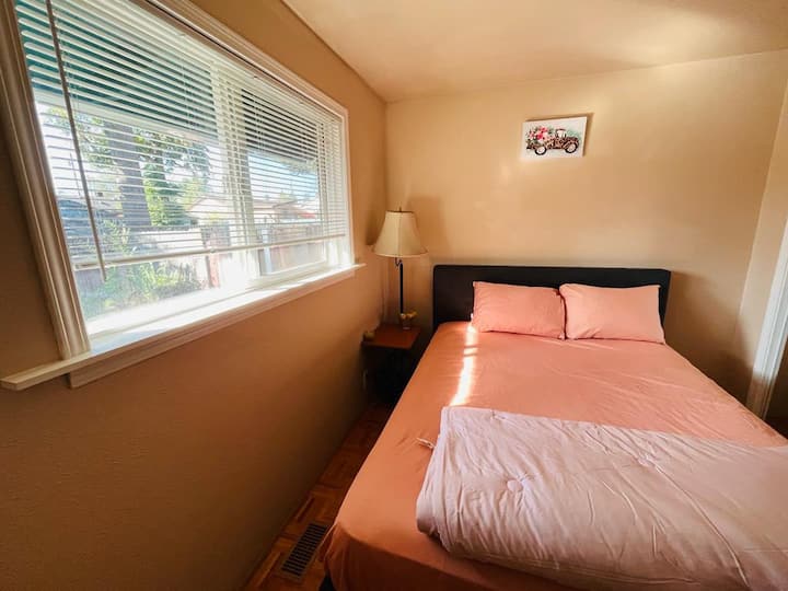 A Beautiful Cozy Room - Kent, WA