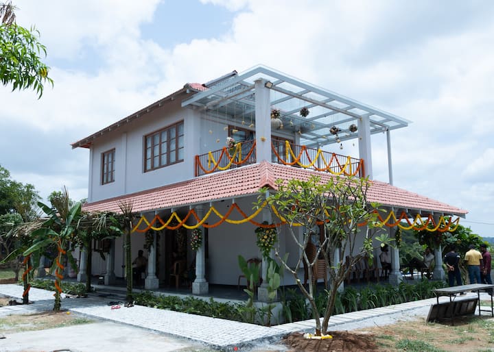 Architect Designed Earth Villa - Nandi Hills