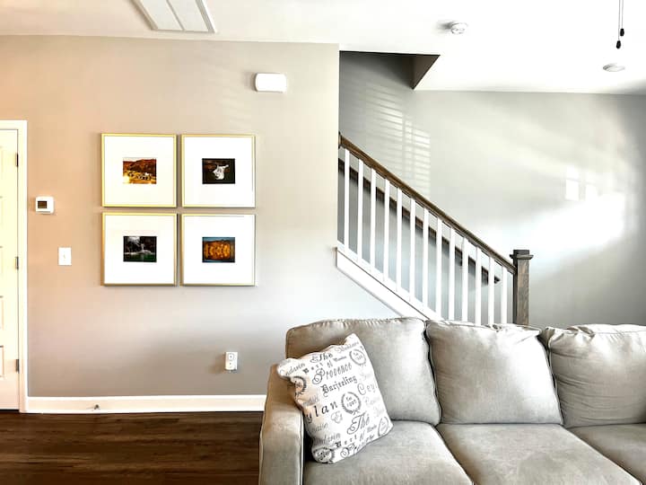 Bright 2 Bedroom Townhouse - Gallatin, TN