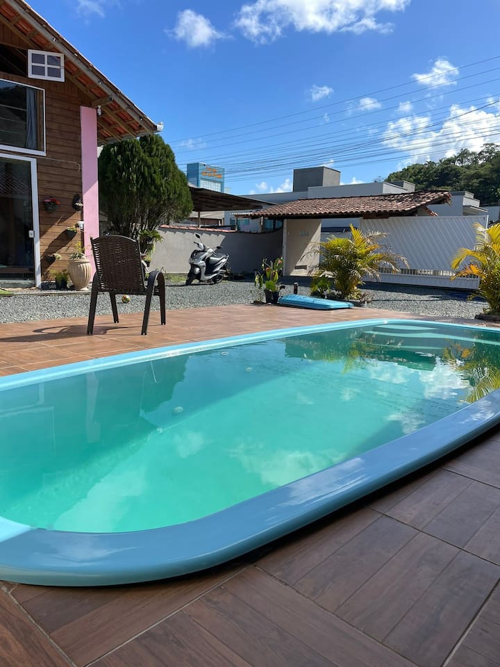 Chalé Com Cozinha E Piscina. - Penha