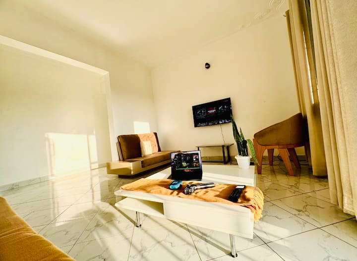 2bdroom Apt Nr Airport+smart Tv+wi-fi+balcony - Uganda