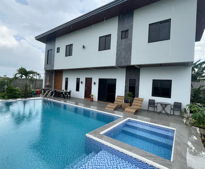 The Moongate Relaxing & Spacious Nature Type Villa - Angeles