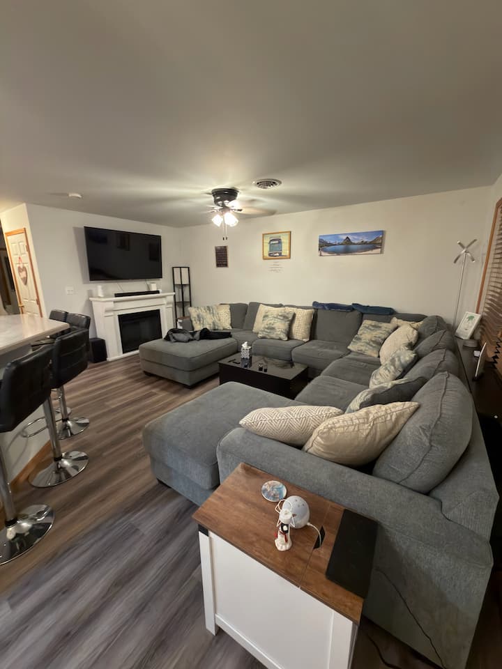 Modern 3br Near Carlisle Fairgrounds Sleeps 6-10 - Carlisle, PA