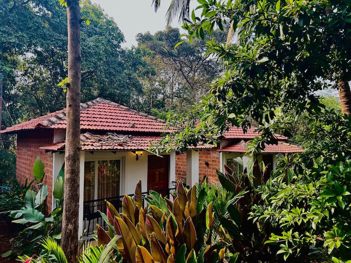 Premium Cottage In Assagao! 10 Min From Vagator #1 - Goa