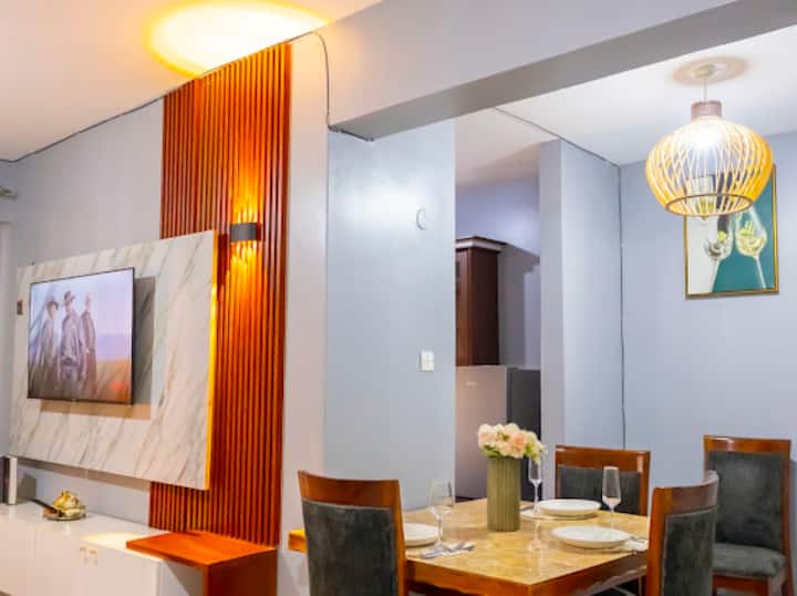 Ivyrose Luxury Apartment No2, In Kololo - カンパラ
