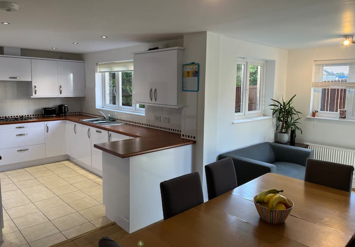 Family Friendly Home From Home - Kilmarnock