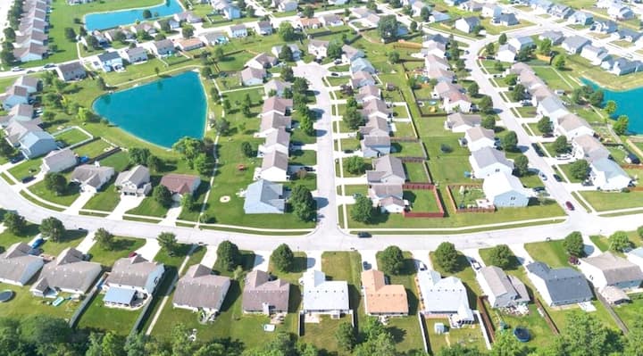 King Bed…
Wooded Scenery, 3/2
Pet Friendly, Grill - Fort Wayne, IN