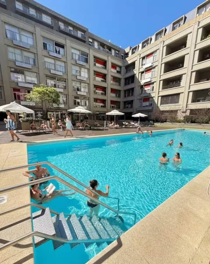Piscina Climatizada, Céntrico, Mercado Comercial - Montevideo