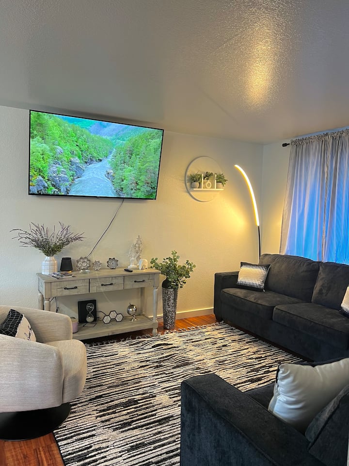 Comfortable , Private, Modern - Flagstaff, AZ
