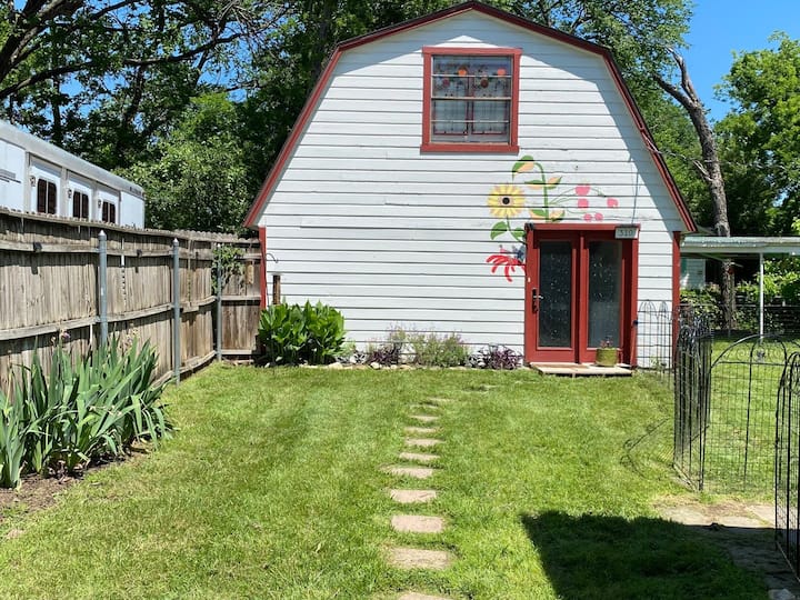 Serendipity Escape - Denton, TX