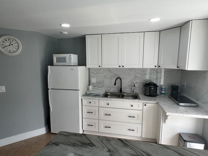 The Johnson’s Apartments / Unit A - Apopka, FL