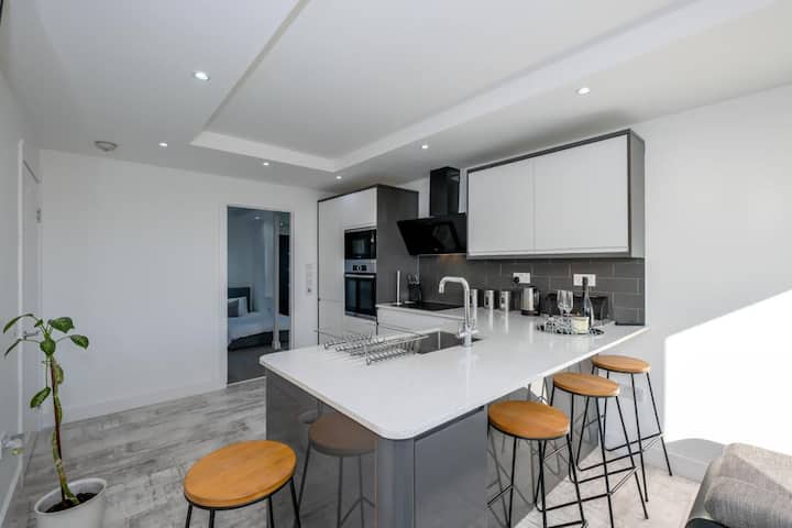 Leo’s Apartment - Aberdeen