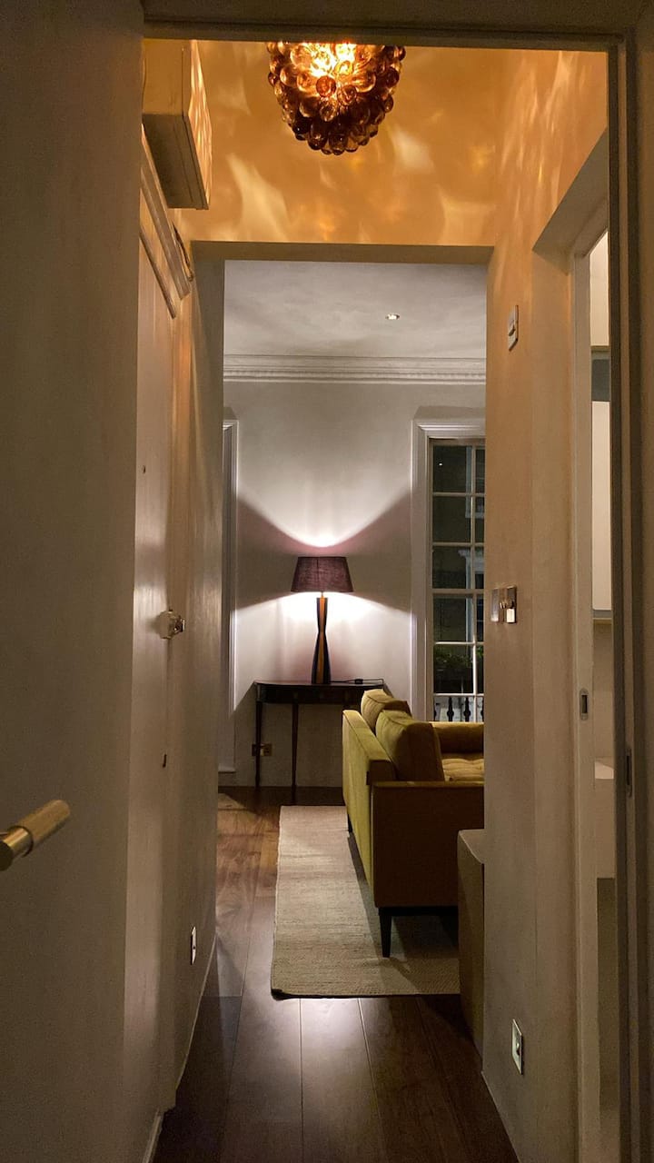 Central London Victoria - Belgravia - London