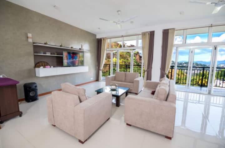 Kings Hantana With 03 Beds - Kandy