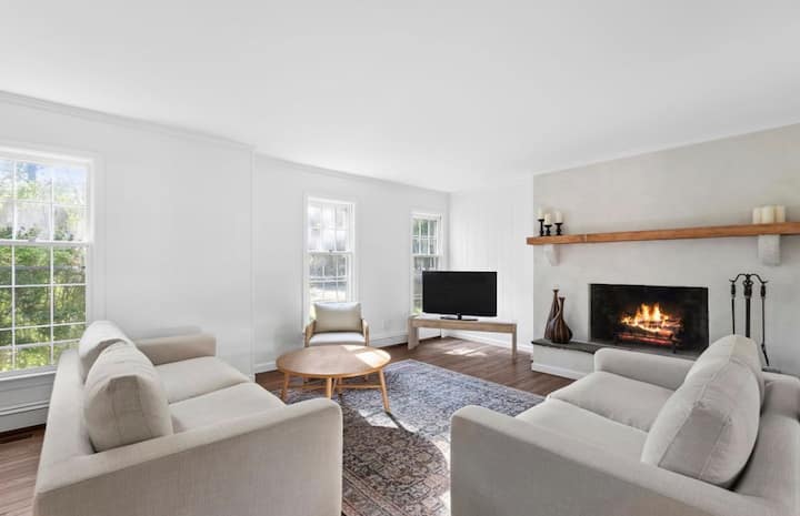 New Renovated Family Friendly Home In East Hampton - Sag Harbor, NY