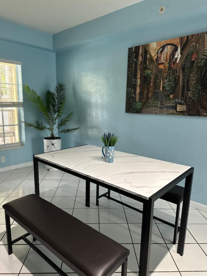 Paradise In Victoria Park Apt B - Fort Lauderdale