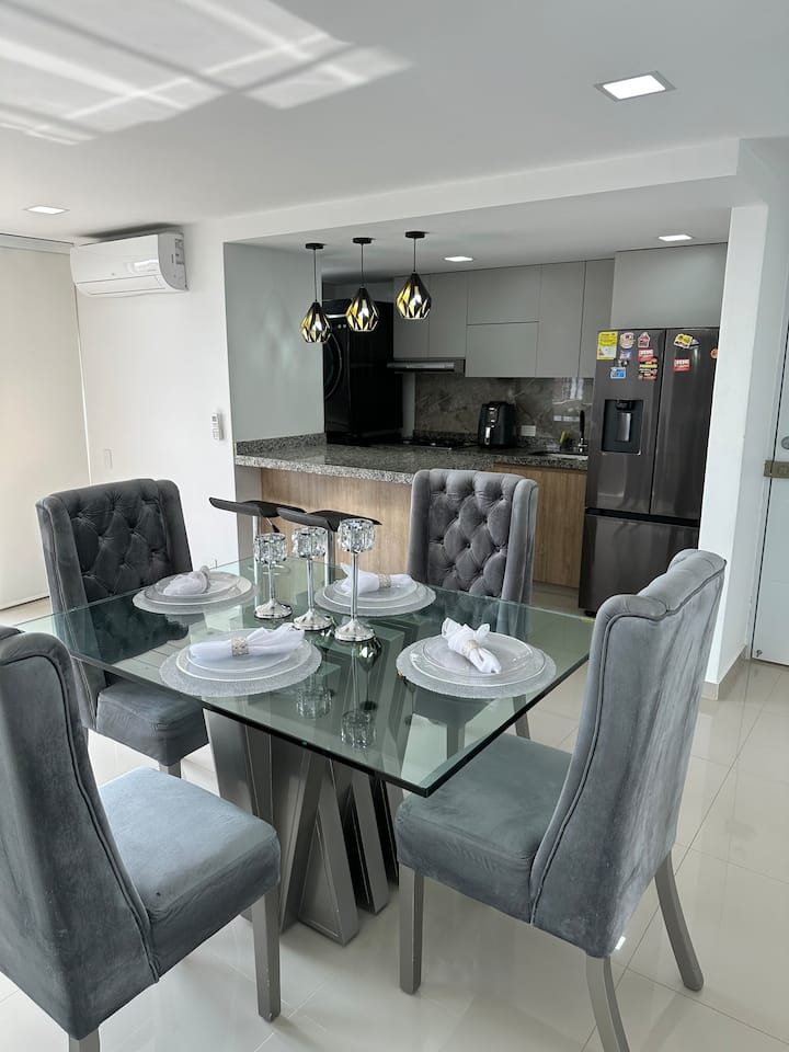 Apartamento Con Aire Acondicionado Y Parqueadero - Cali