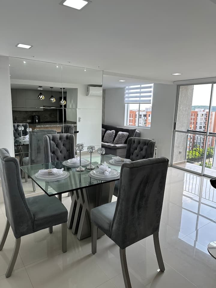 Apartamento Con Aire Acondicionado Y Parqueadero - Cali