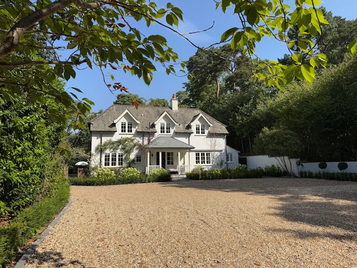 Country House With Hot Tub & Pool Table - Farnham