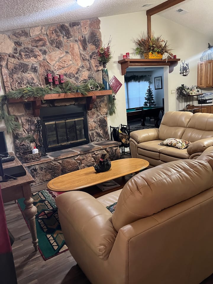 Wander Bear: A Spacious Cabin In The Tall Pines! - Ruidoso, NM