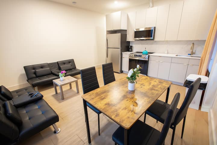 Cozy 2 Bedrooms Brooklyn Retreat - Brooklyn, NY
