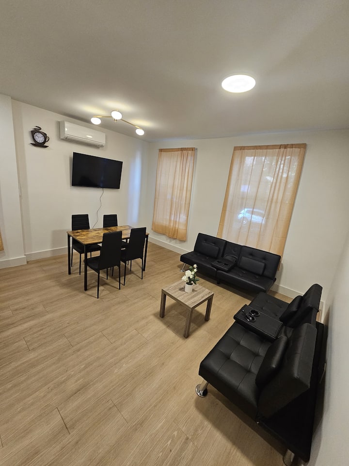 Cozy 2 Bedrooms Brooklyn Retreat - Crown Heights, NY