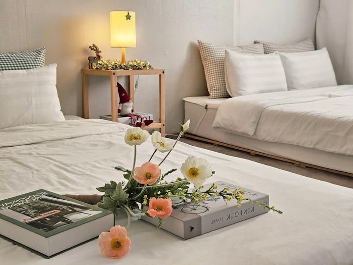 1/화성행궁도보2분#
행리단길#공방거리#어차투어#스타필드#수원Kt위즈파크#가족여행#주차장 - Suwon-si