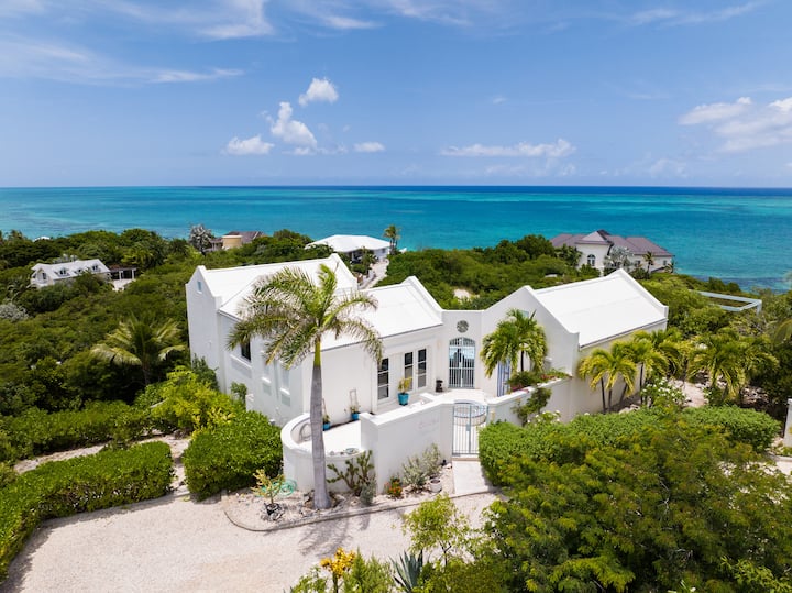 Charming Villa 360° With Ocean Views + Hot Tub - Turks and Caicos Islands