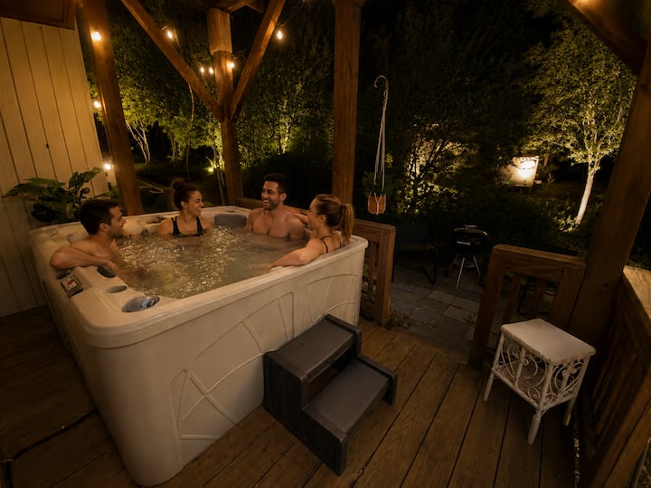 5br Oceanside House W/ Hot Tub + In-law Suite - Swansboro, NC