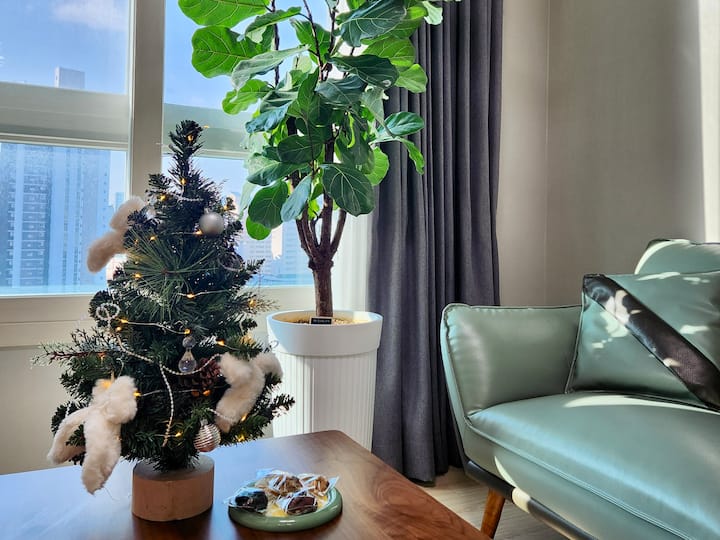 [은하수디앤엠][햇살넷] 고층/넷플릭스O/호텔침구/룸3(all침대)/유성온천역/신축하우스 - Daejeon