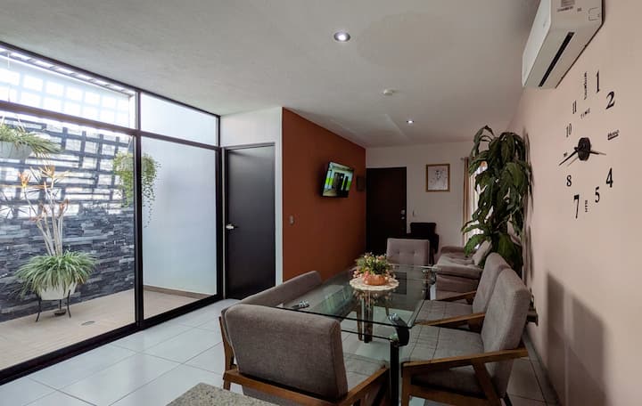 Casa, Zona Privada. A/c, Wifi De Alta Vel. Parking - Ciudad Guzmán