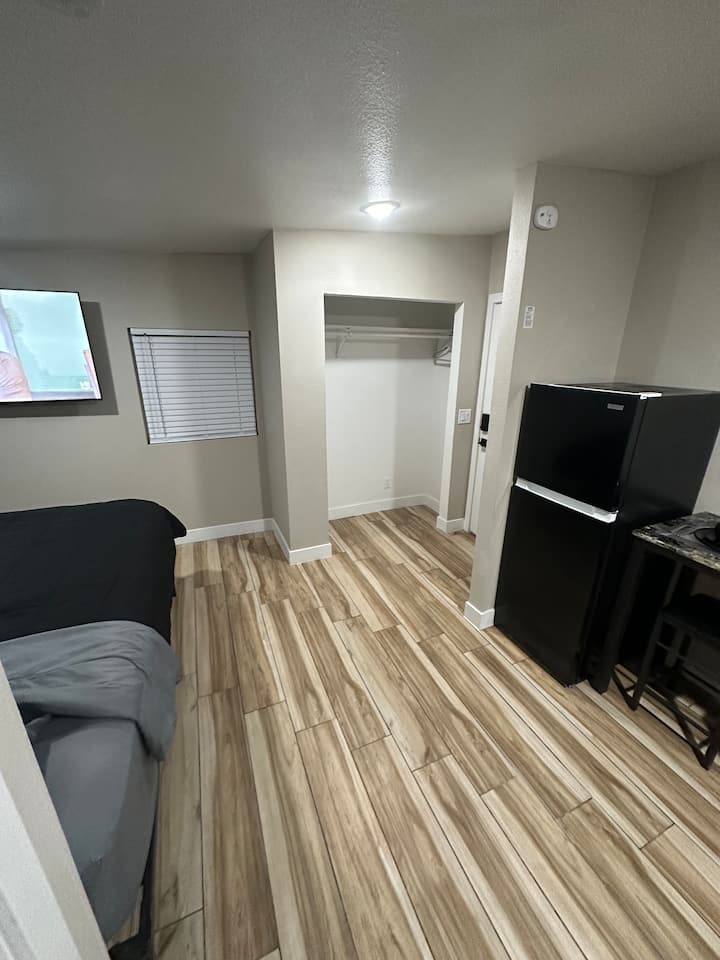 Stylish Studio - North Las Vegas, NV