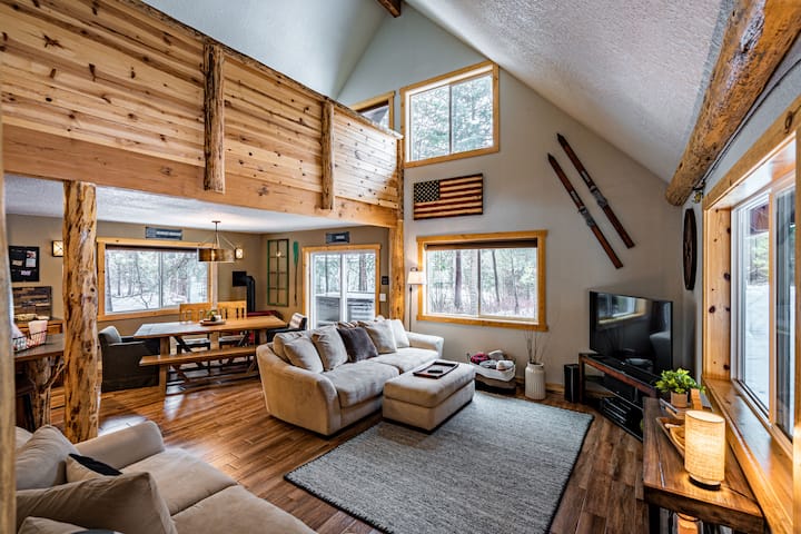 Wagon Wheel Cabin - Tamarack Ski Resort, ID