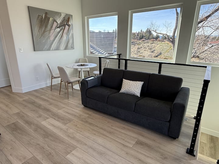 Reno Oasis Getaway Suite & Tahoe Base Camp - Reno, NV