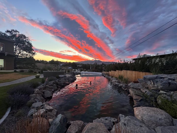 Reno Oasis Getaway Suite & Tahoe Base Camp - Reno, NV
