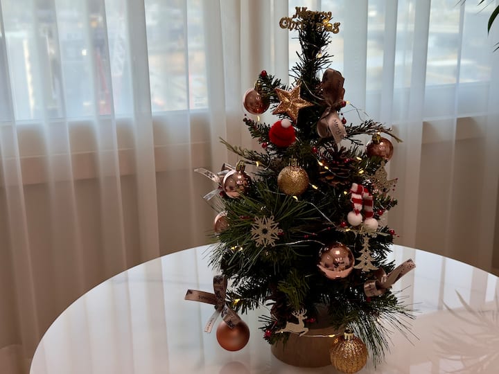 [은하수디앤엠] [별하하나] 고층/신축/유성온천역3분/프리미엄호텔침구/룸3(퀸침대2매트1) - Daejeon